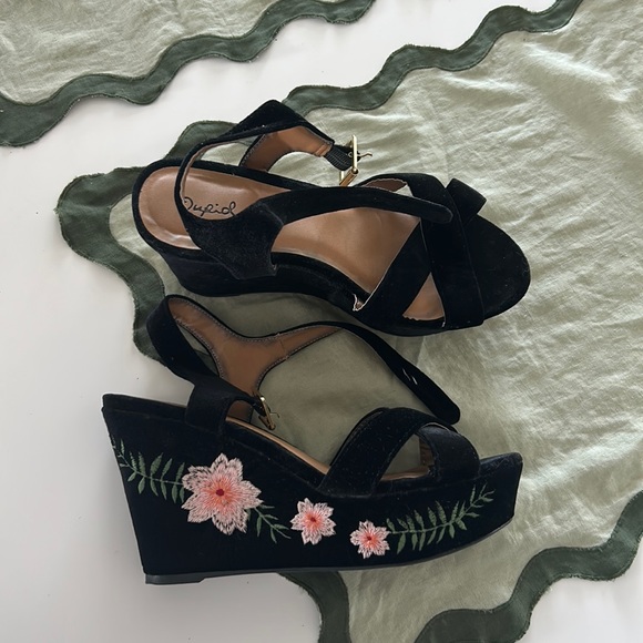 Qupid | Shoes | Velvet Embroidered Wedges | Poshmark